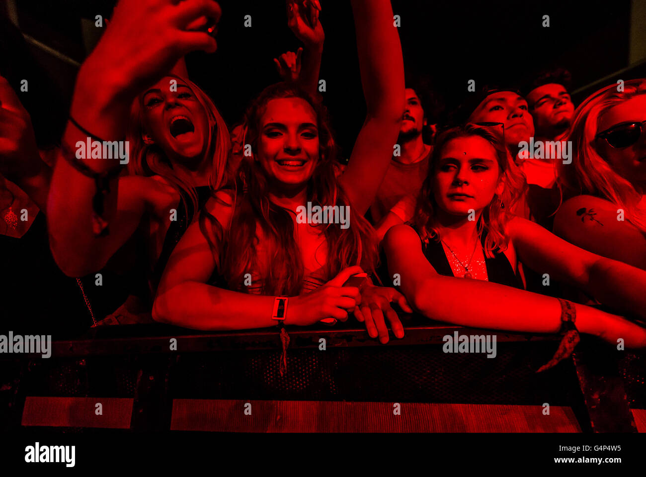 Night club goers hi-res stock photography and images - Alamy