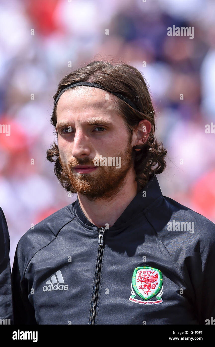Joe allen wales euro 2016 hi-res stock photography and images - Alamy