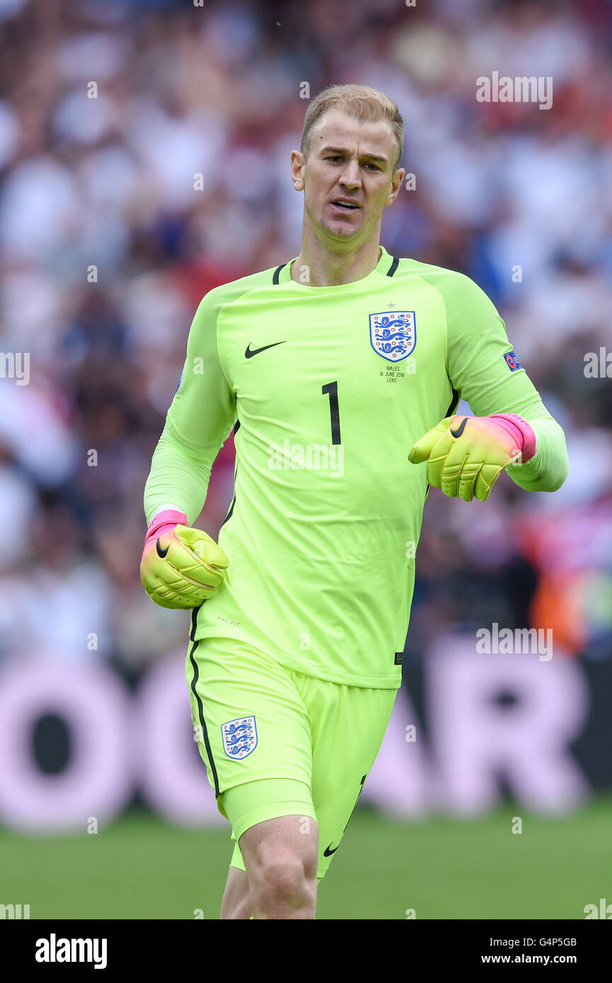 Joe hart england 2016 hi-res stock photography and images - Alamy