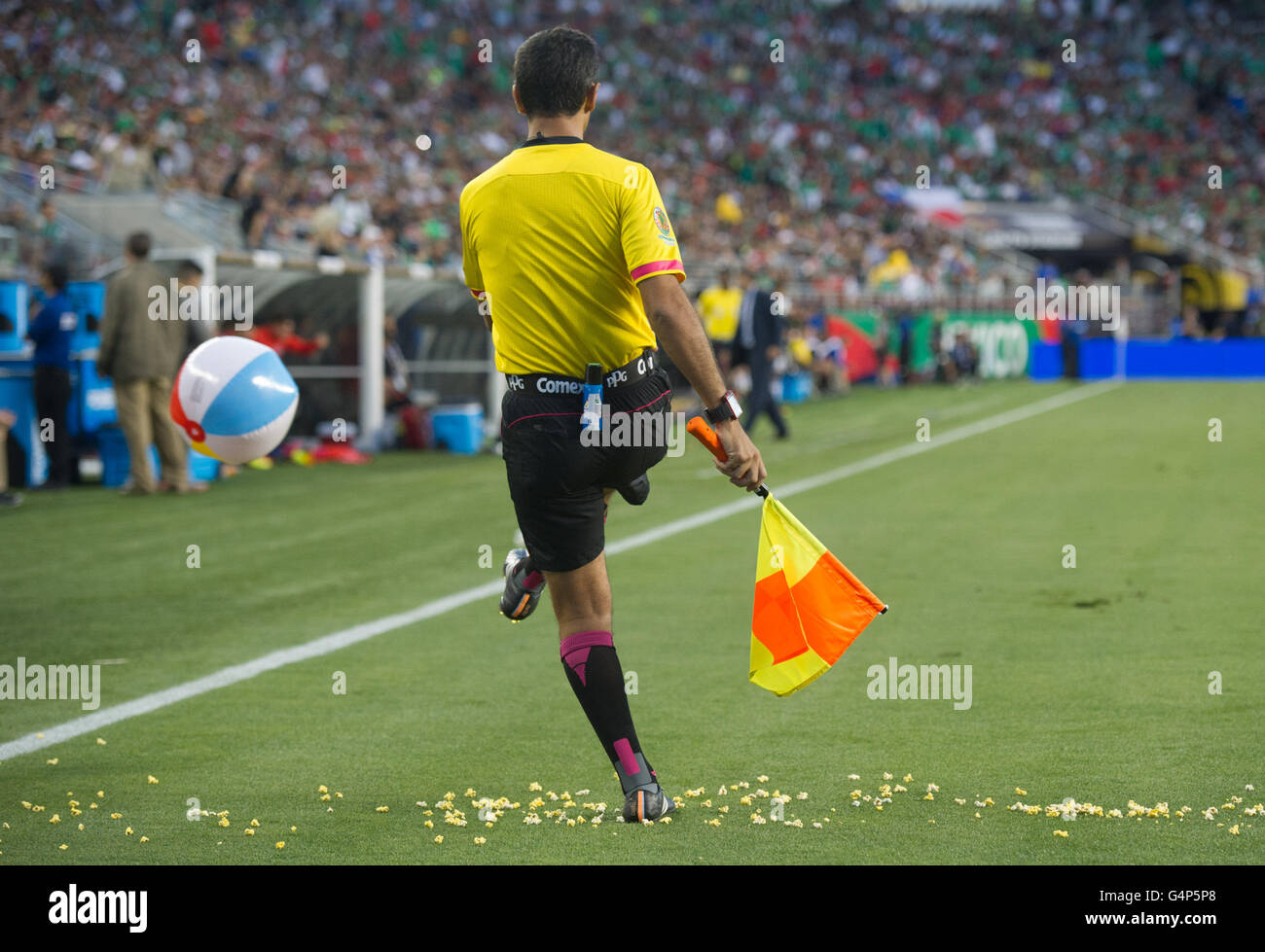 Balloon soccer stadium hi-res stock photography and images - Alamy