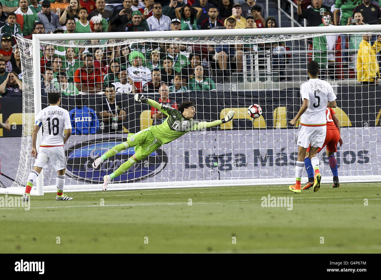 Los Angeles, California, USA. 18th June, 2016. Mexico goalkeeper ...