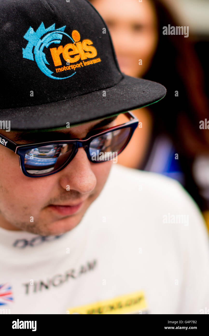 Dalton-On-Tees, North Yorkshire, UK. 19th June, 2016. BTCC racing ...