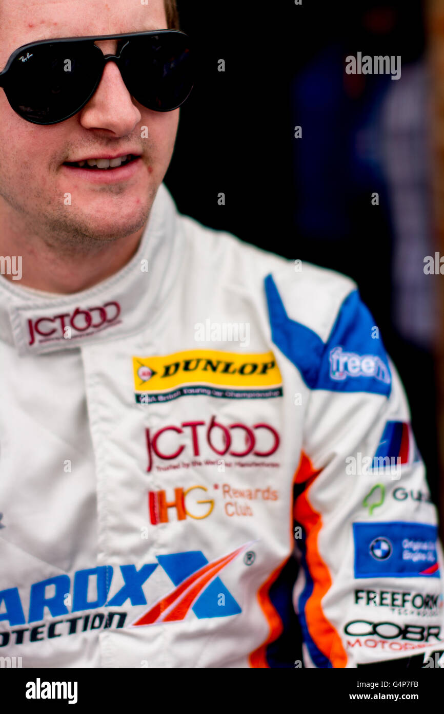 Dalton-On-Tees, North Yorkshire, UK. 19th June, 2016. BTCC racing ...