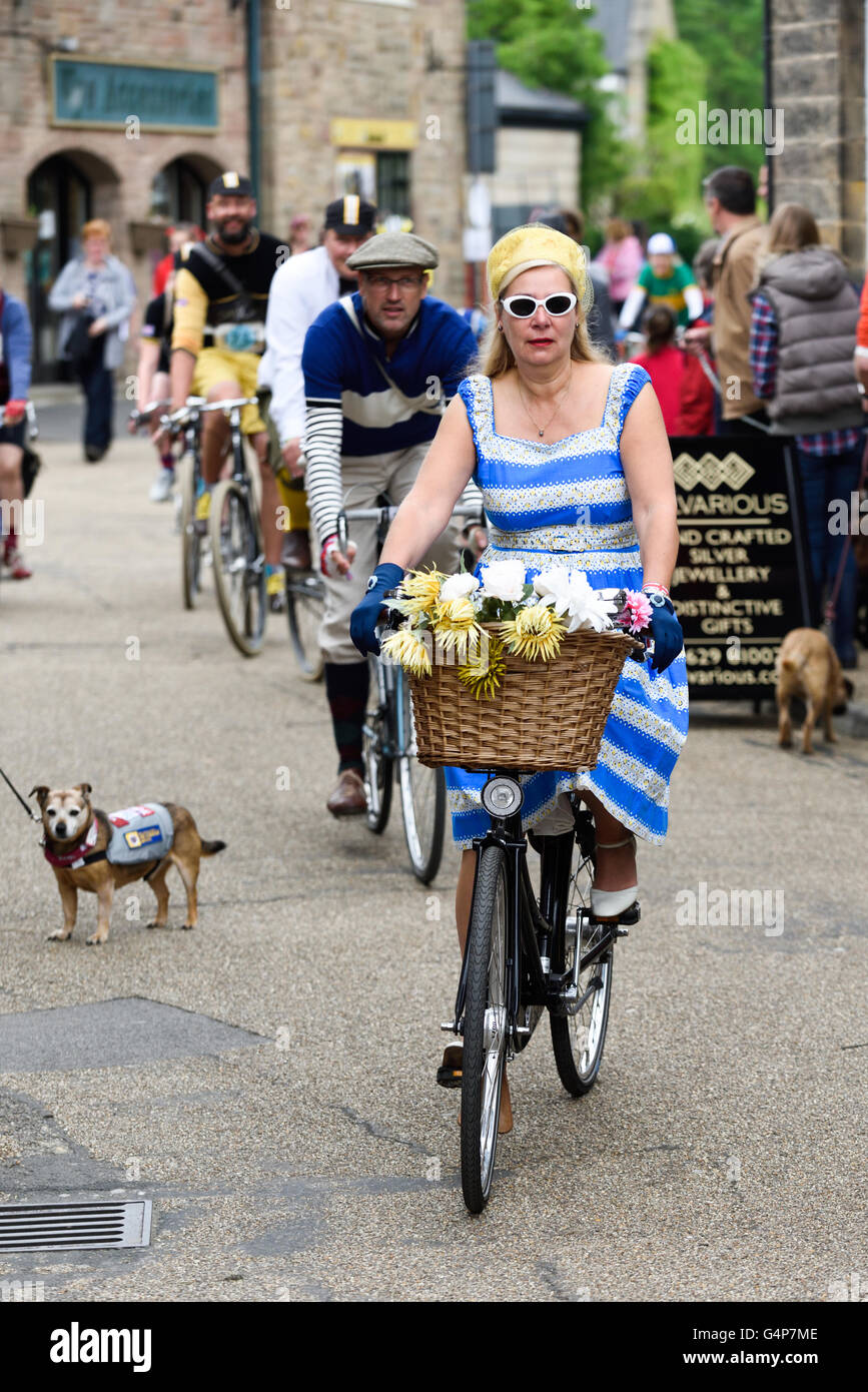 Round handle cycle hi-res stock photography and images - Alamy