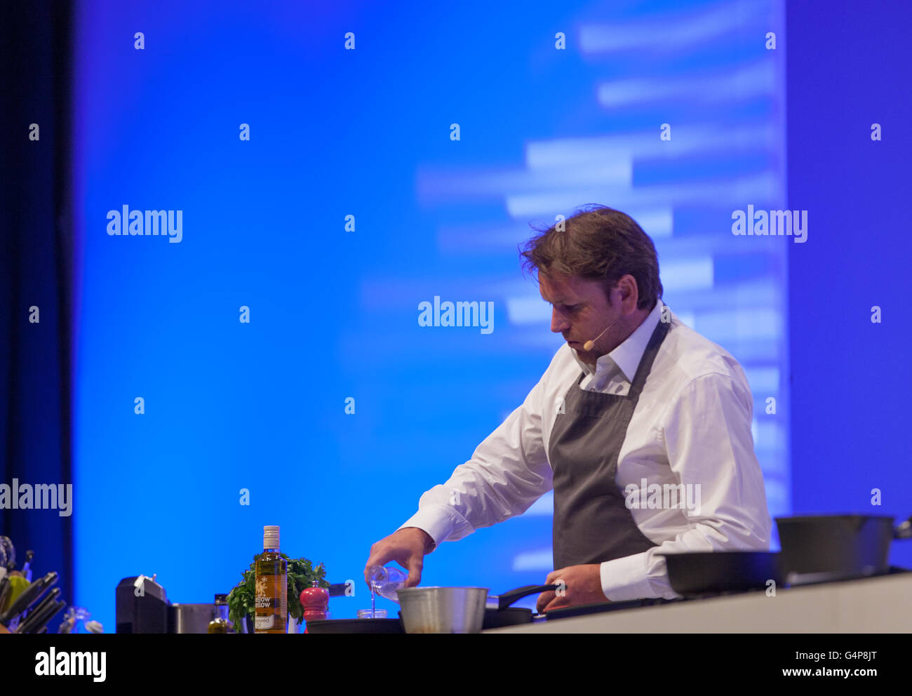 James martin tv chef hi-res stock photography and images - Alamy