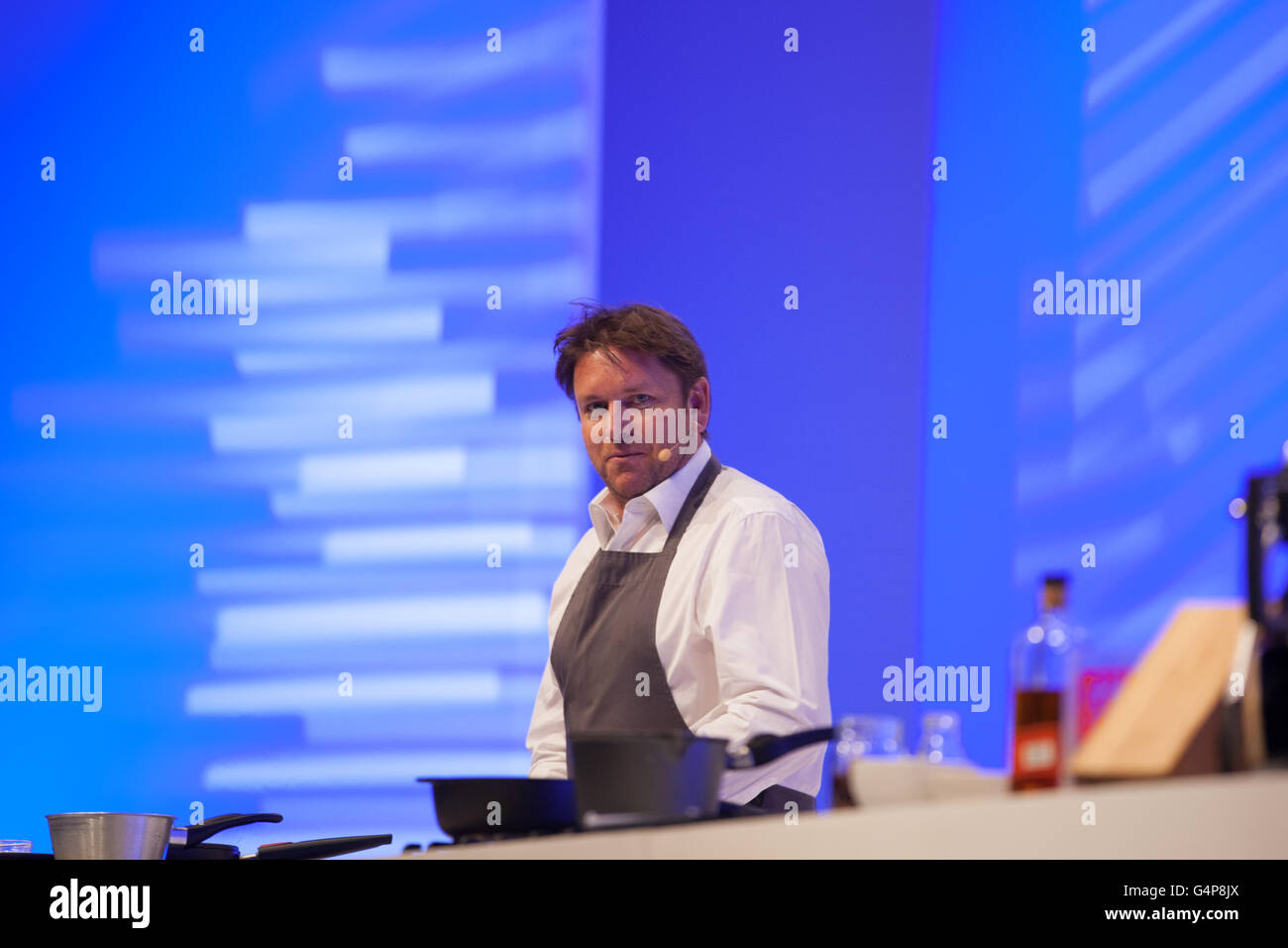 Tv chef james martin hi-res stock photography and images - Alamy