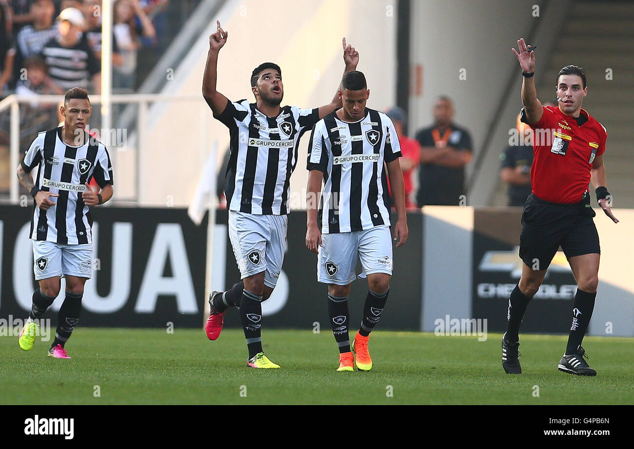 SAO PAULO, Brazil - 19/06/2016: CORINTHIANS X Botafogo - Botafogo ...