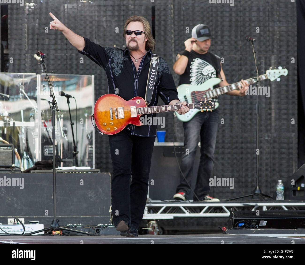 Chicago, Illinois, USA. 19th June, 2016. Country musician TRAVIS TRITT ...