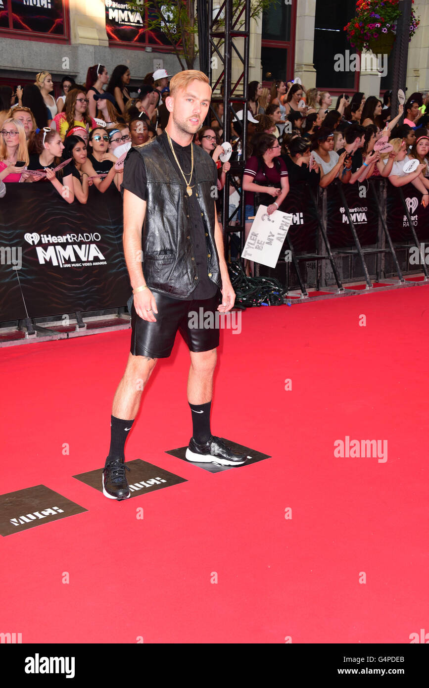 Sonreal hi-res stock photography and images - Alamy