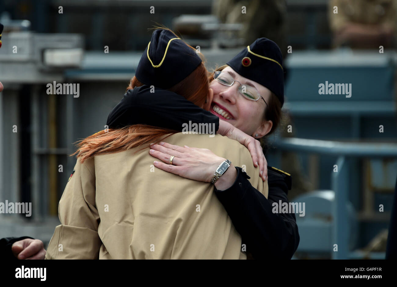 Kiel, Germany. 20th June, 2016. The navy soldiers Kathrin L. and Sarah ...