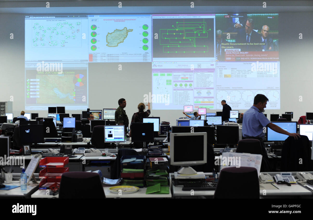 Global Operations Security Control Centre Stock Photo - Alamy