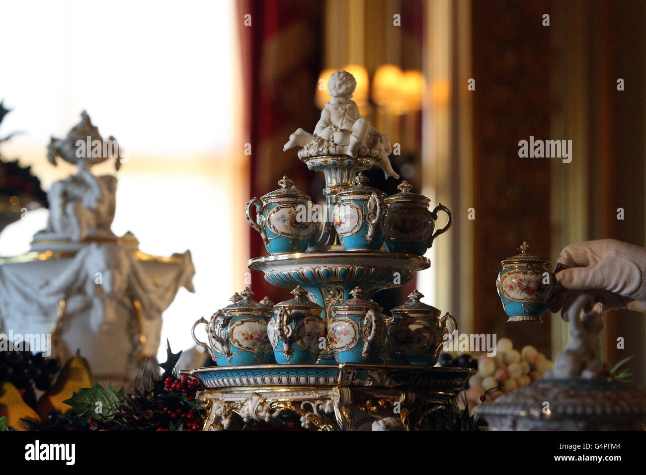 Victorian christmas feast table hi-res stock photography and images - Alamy