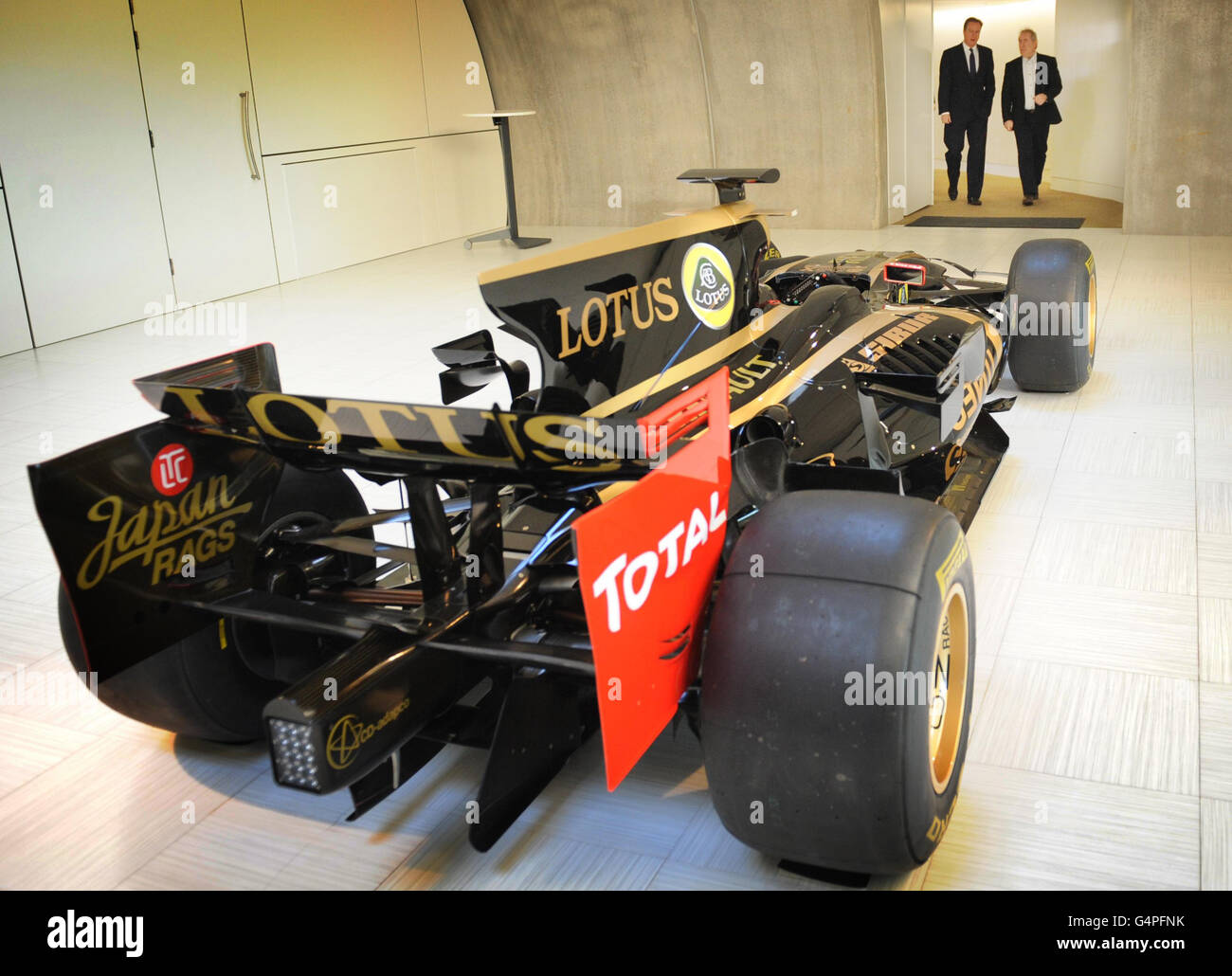 Prime Minster David Cameron meets Operations Director John Mardle ...