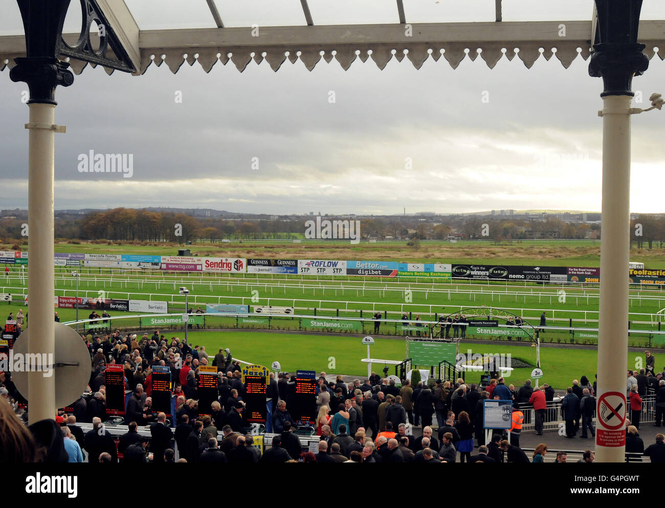General view racegoers gosforth park fighting fifth hurdle newcastle ...