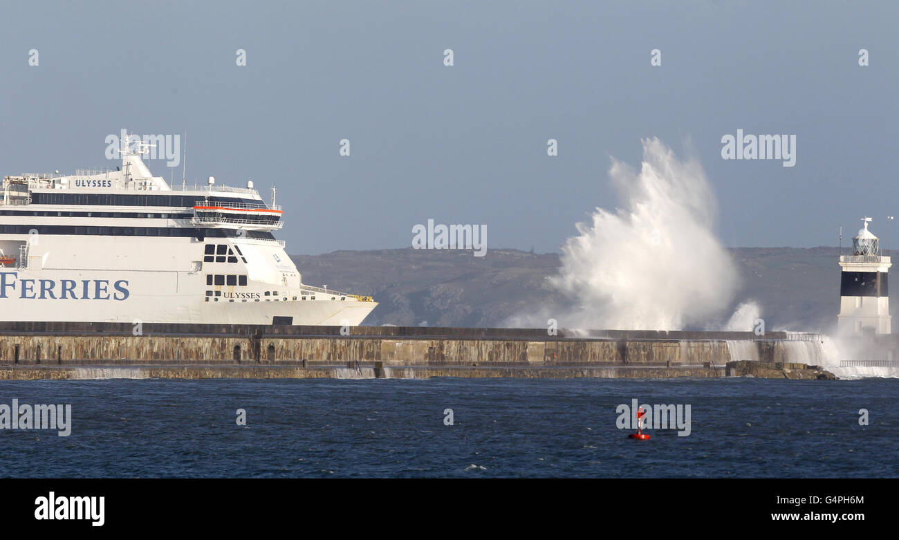 Holyhead breakwater during high seas hi-res stock photography and ...