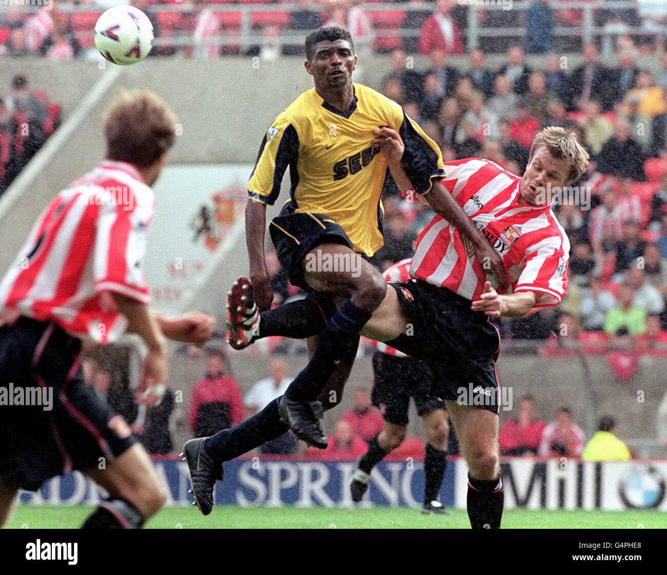 SOCCER Arsenal Kanu Stock Photo - Alamy