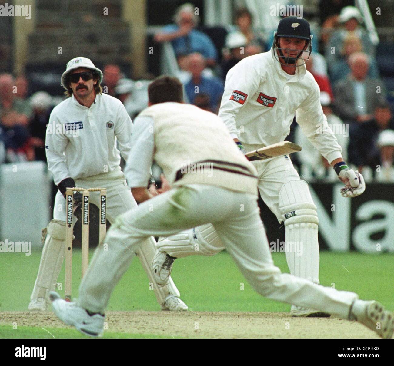 Cricket hat sunglasses hi-res stock photography and images - Alamy