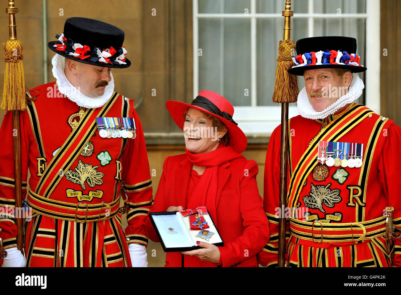 British actress dame janet suzman proudly holds her dame cbe hi-res ...