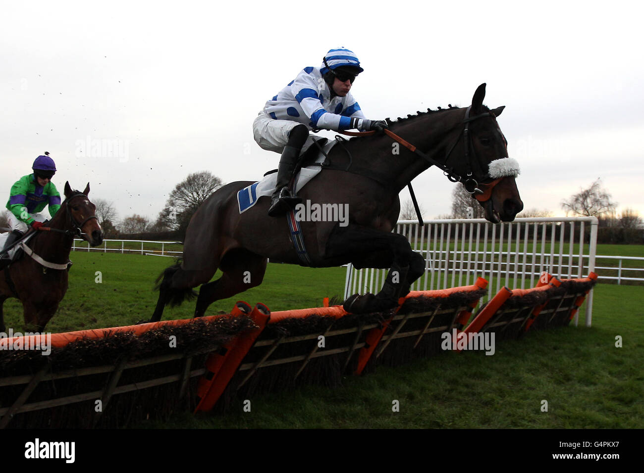Leicester racecourse hurdle hi-res stock photography and images - Alamy