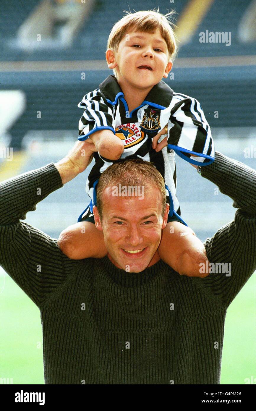 Meningitis victim Kyle Barton meeting his hero England Football captain ...