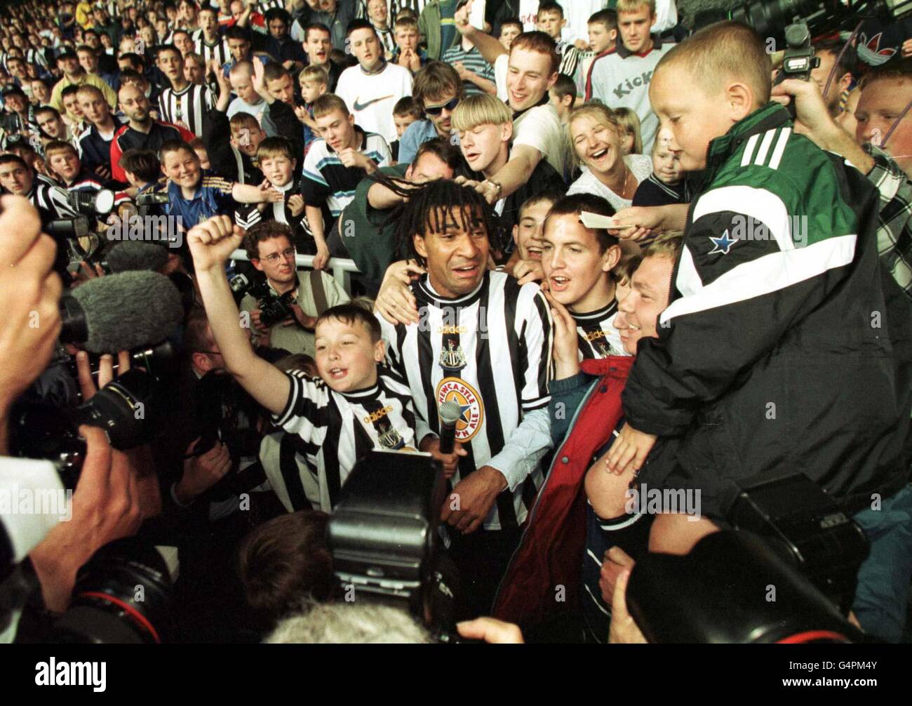 Soccer gullit fans file hi-res stock photography and images - Alamy