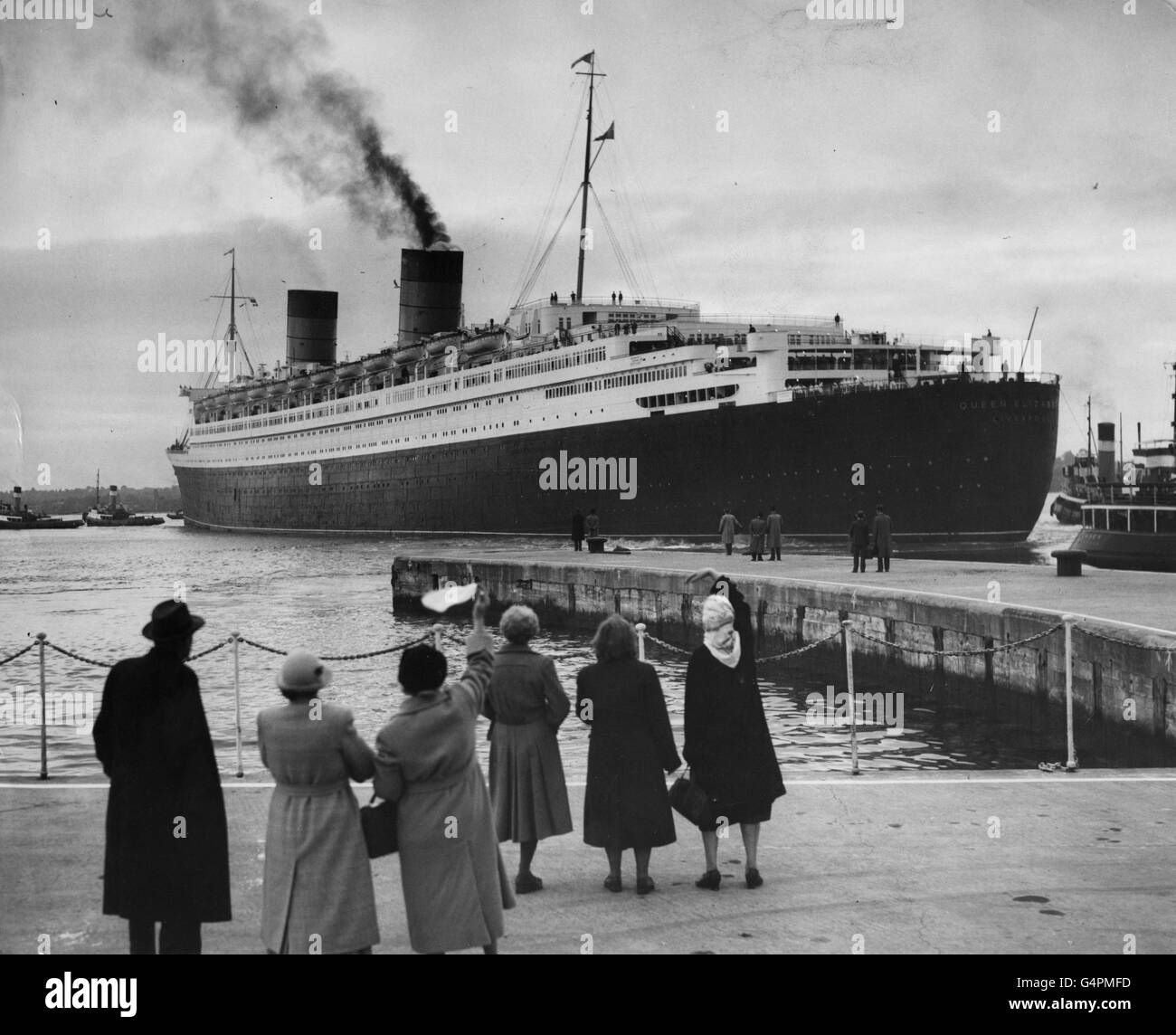 Rms queen elizabeth new york Black and White Stock Photos & Images - Alamy