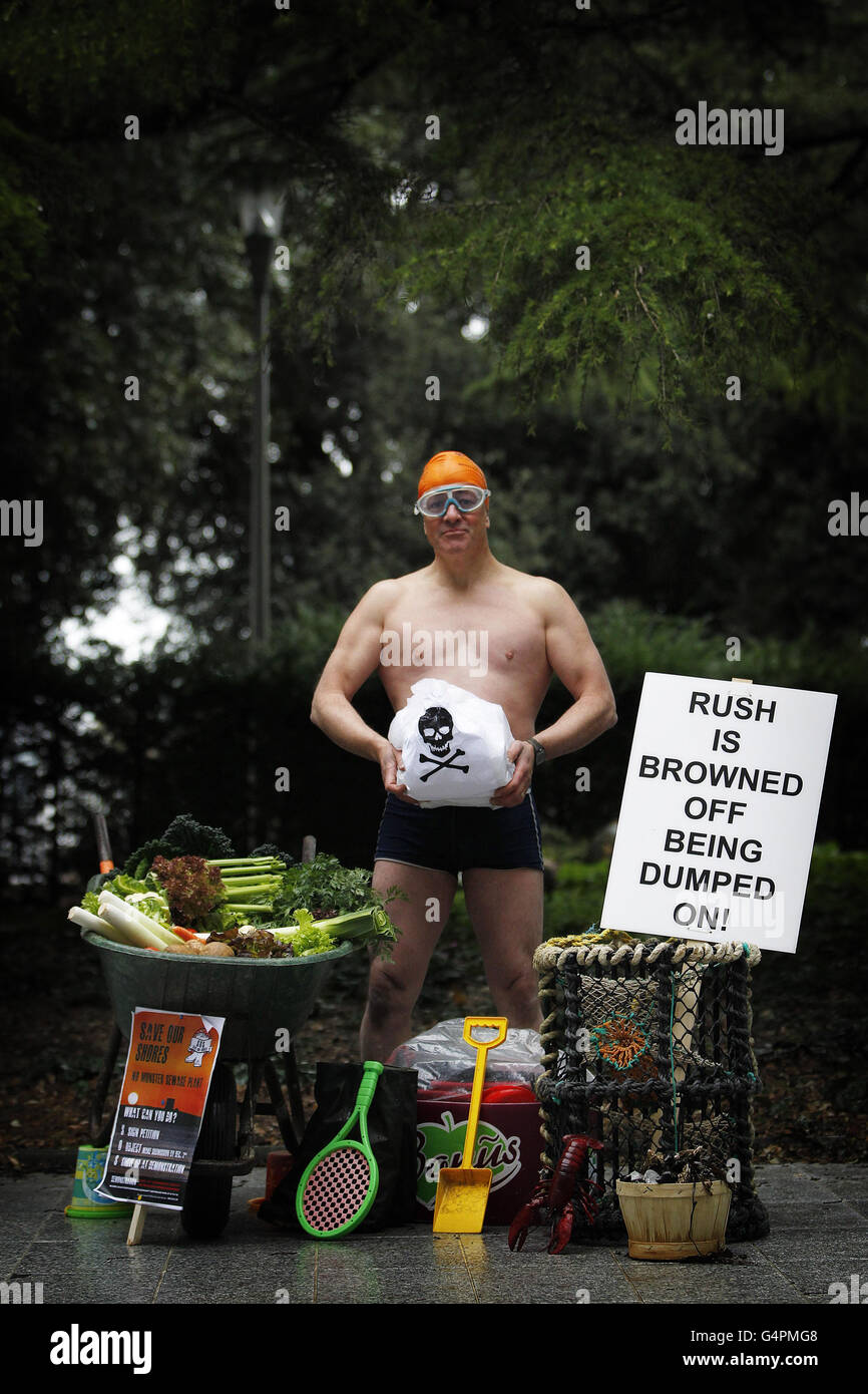 Thousands of letters hi-res stock photography and images - Alamy