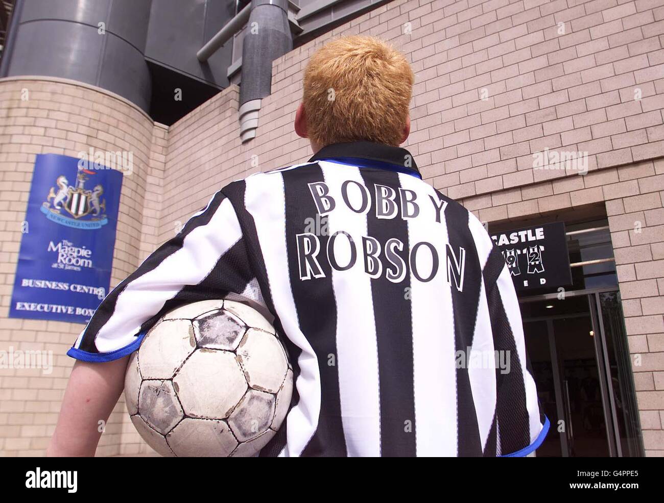 Soccer newcastle robson 2 hi-res stock photography and images - Alamy