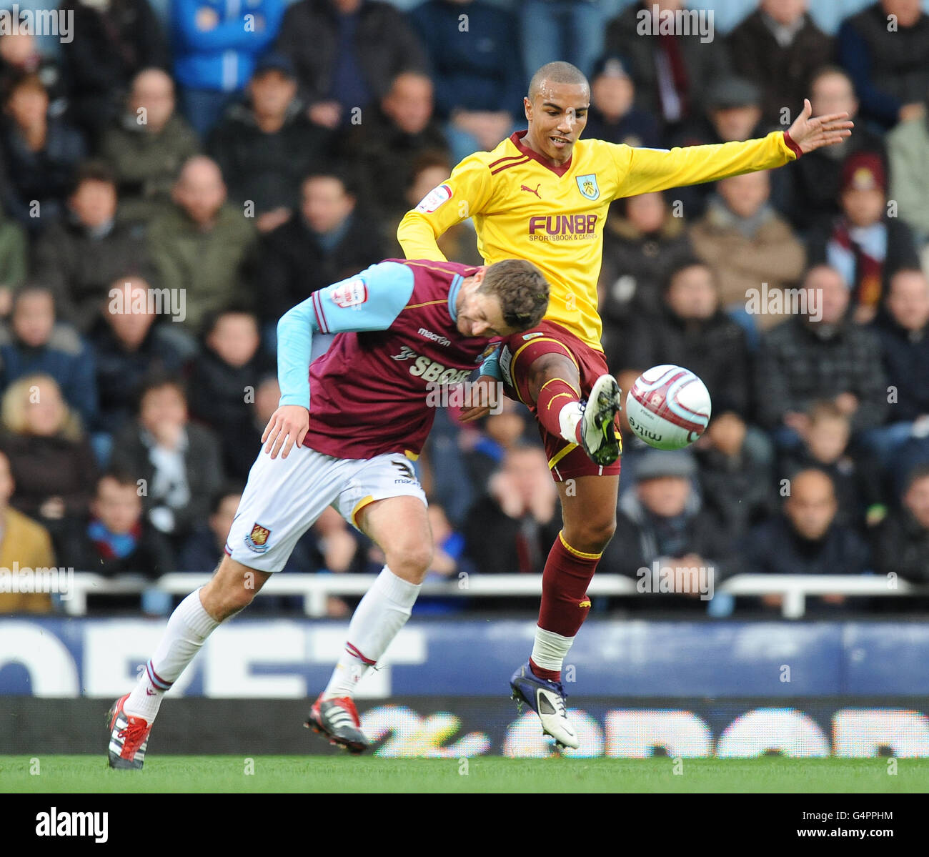 West ham uniteds george mccartney in action hi-res stock photography ...