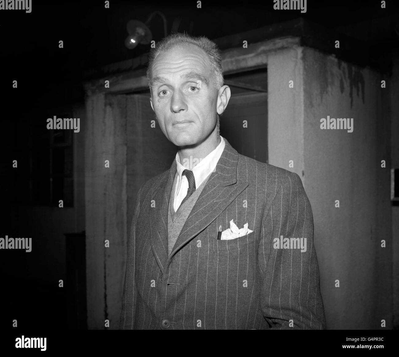 Search and reconnaissance Black and White Stock Photos & Images - Alamy