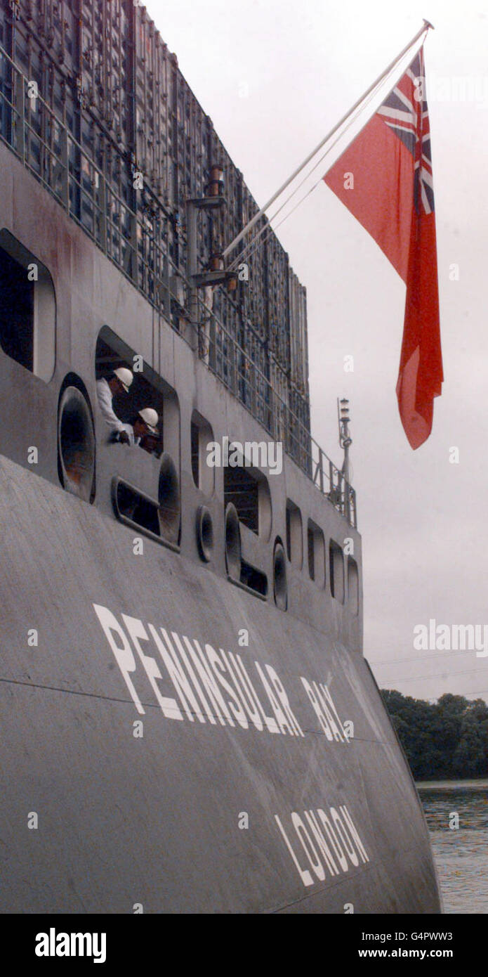 Shipping company flags hi-res stock photography and images - Alamy