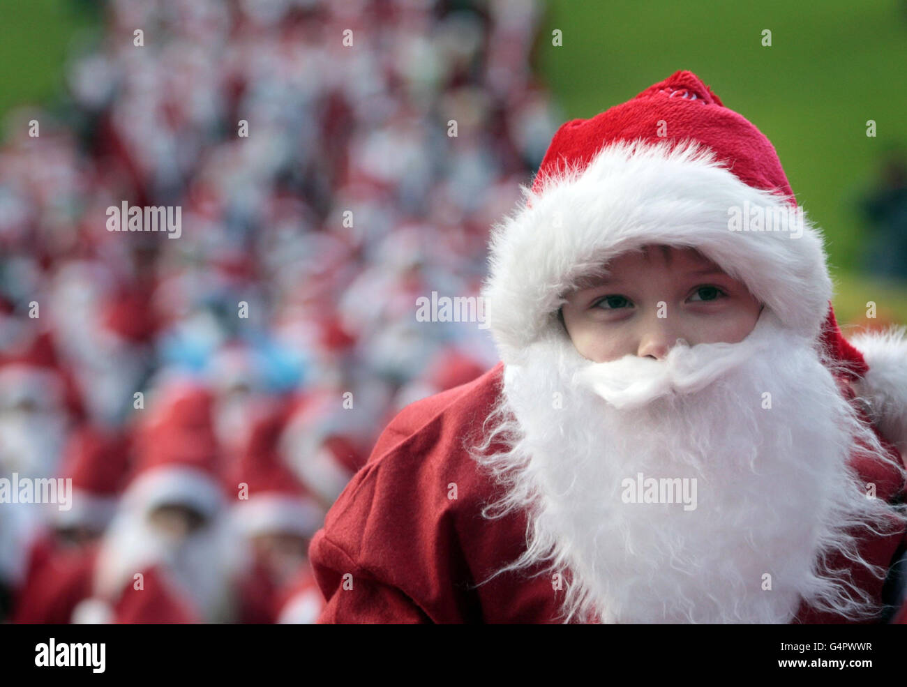 Great Edinburgh Santa Run Stock Photo - Alamy