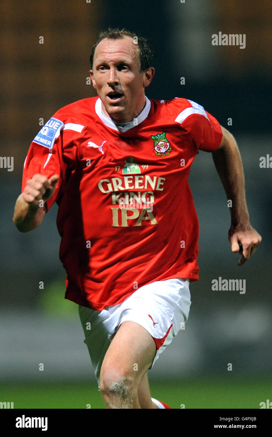 Football round 1 half length mid top ampics hi-res stock photography ...