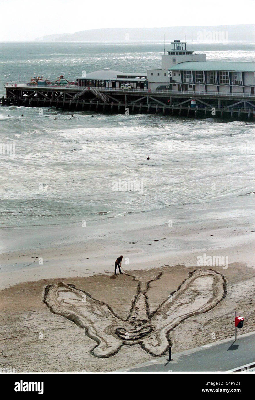 Landscape artist Simon English works on his giant landscape cartoon of ...