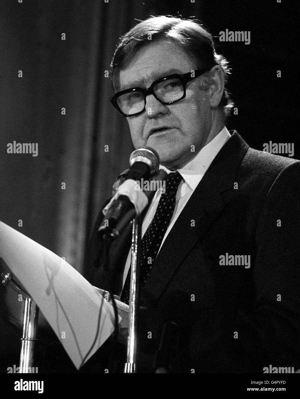 Bernard ingham hi-res stock photography and images - Alamy
