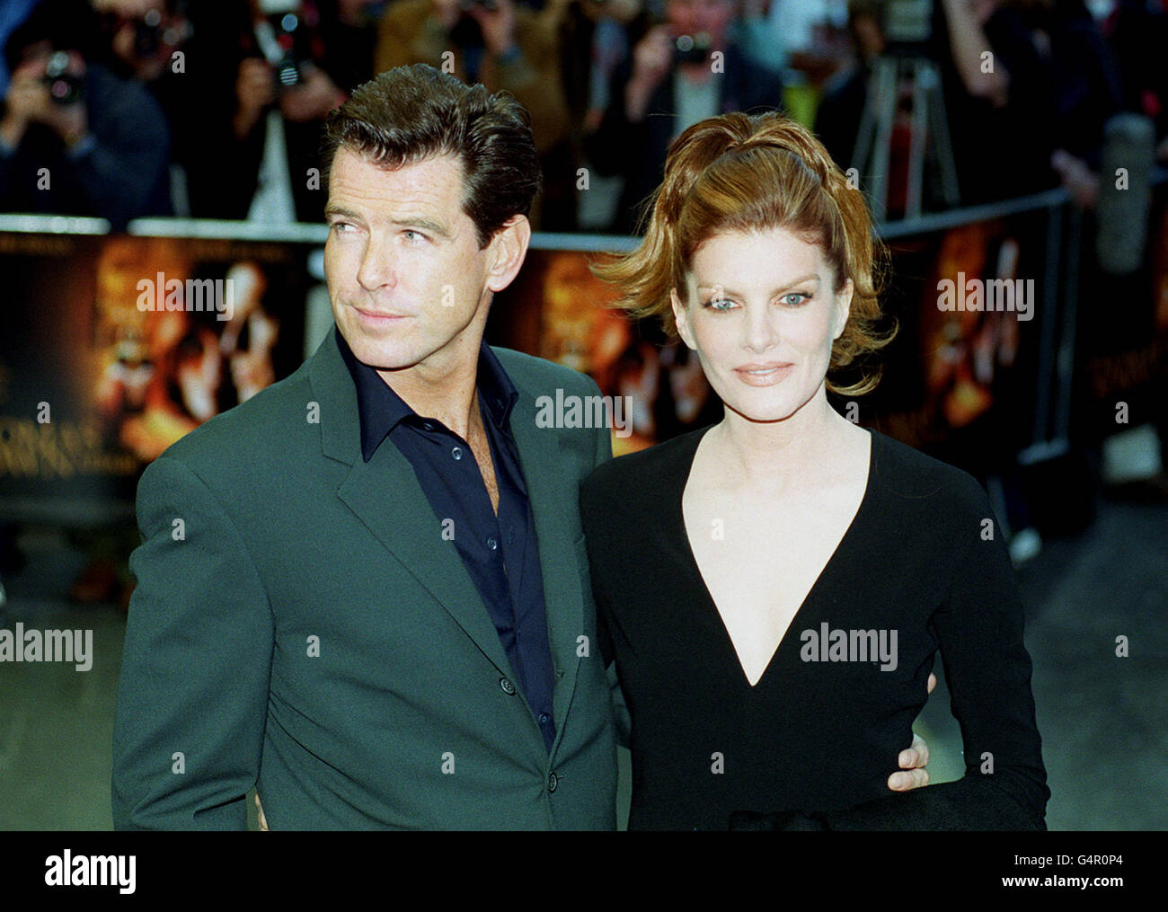 Rene russo thomas crown affair hi-res stock photography and images - Alamy