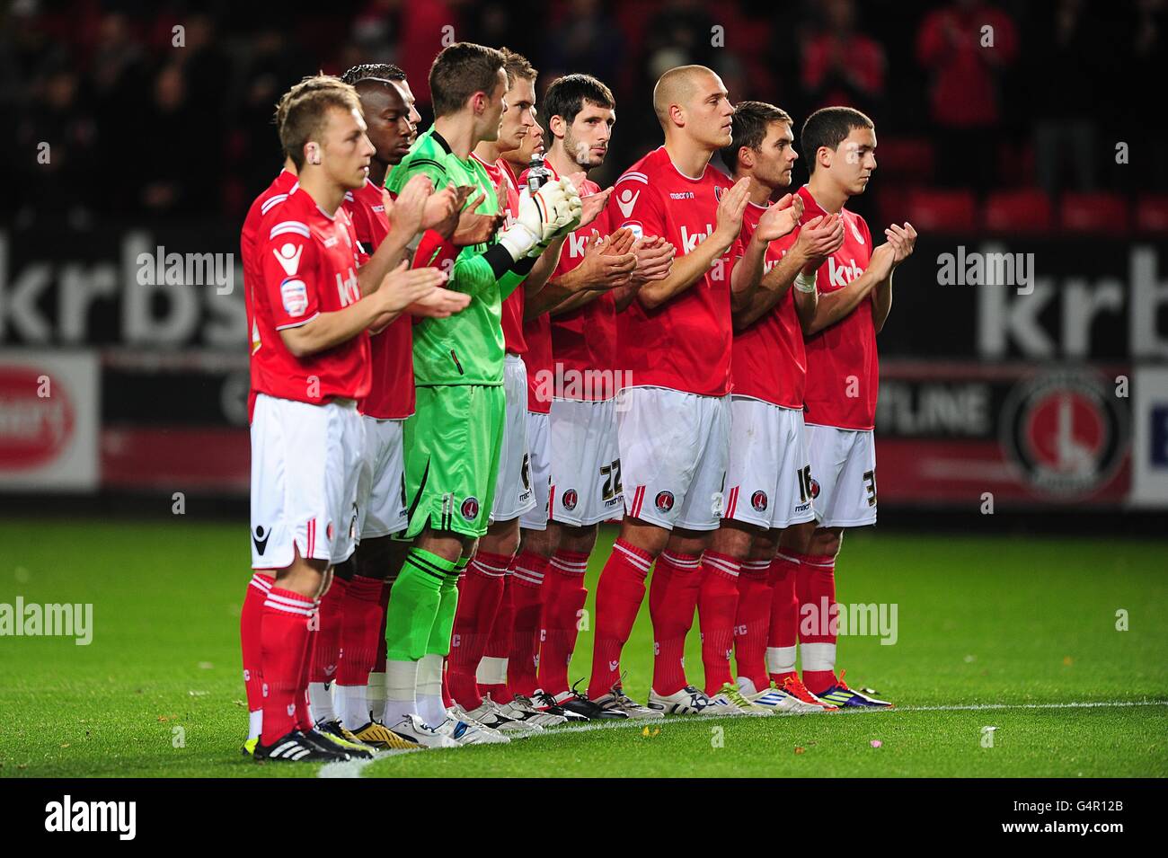 Soccer football full length applause hi-res stock photography and ...