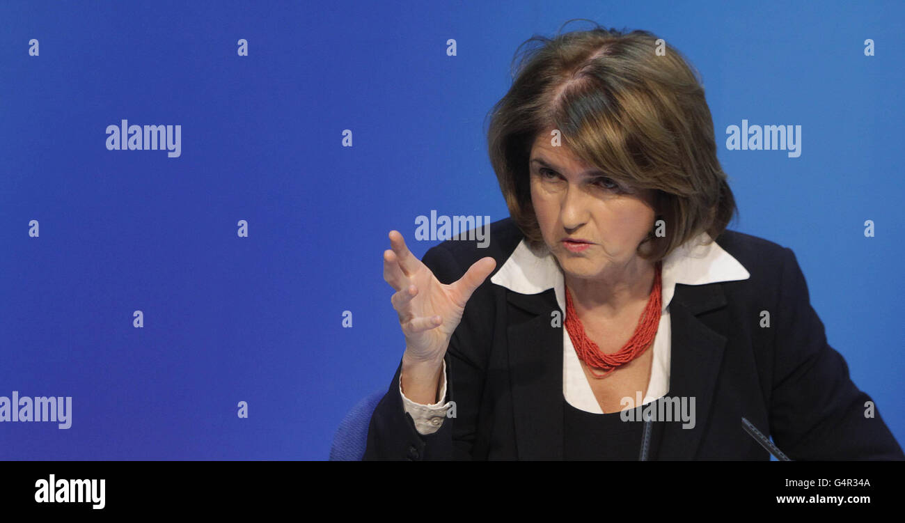 Irish budget head shot headshot mangrr hi-res stock photography and ...