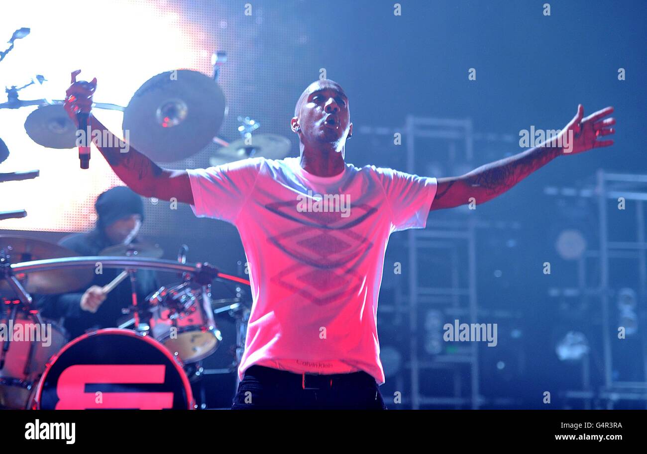 Mc rage of chase and status hi-res stock photography and images - Alamy