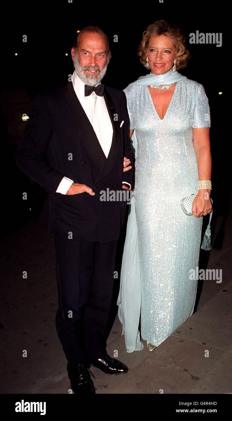 Butler and Wilson /Royal Kents Stock Photo - Alamy