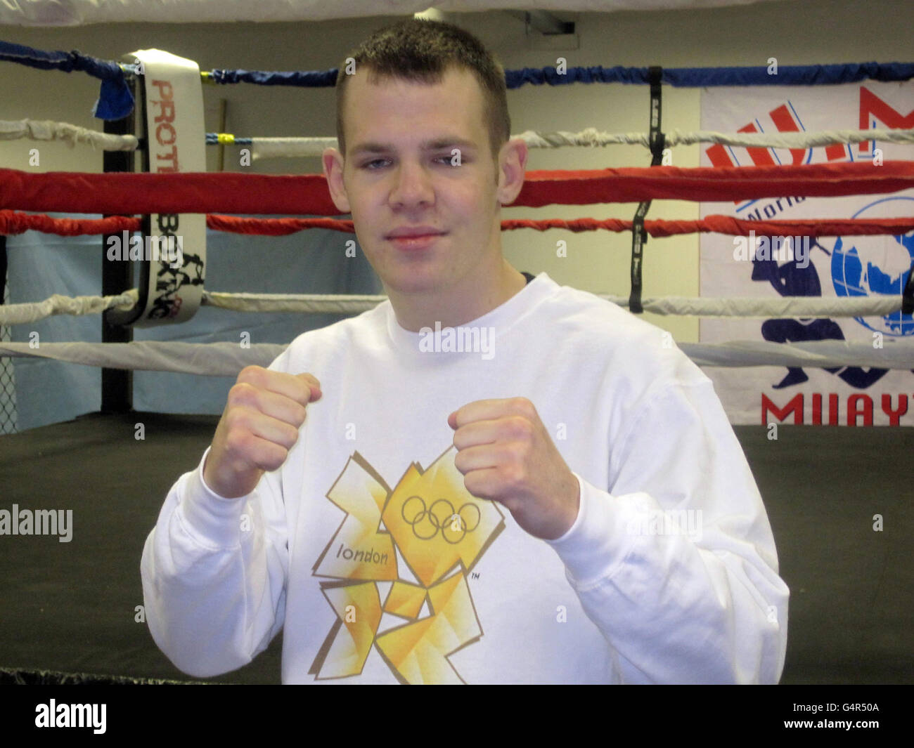 Thai boxing champion andrew lofthouse hi-res stock photography and ...