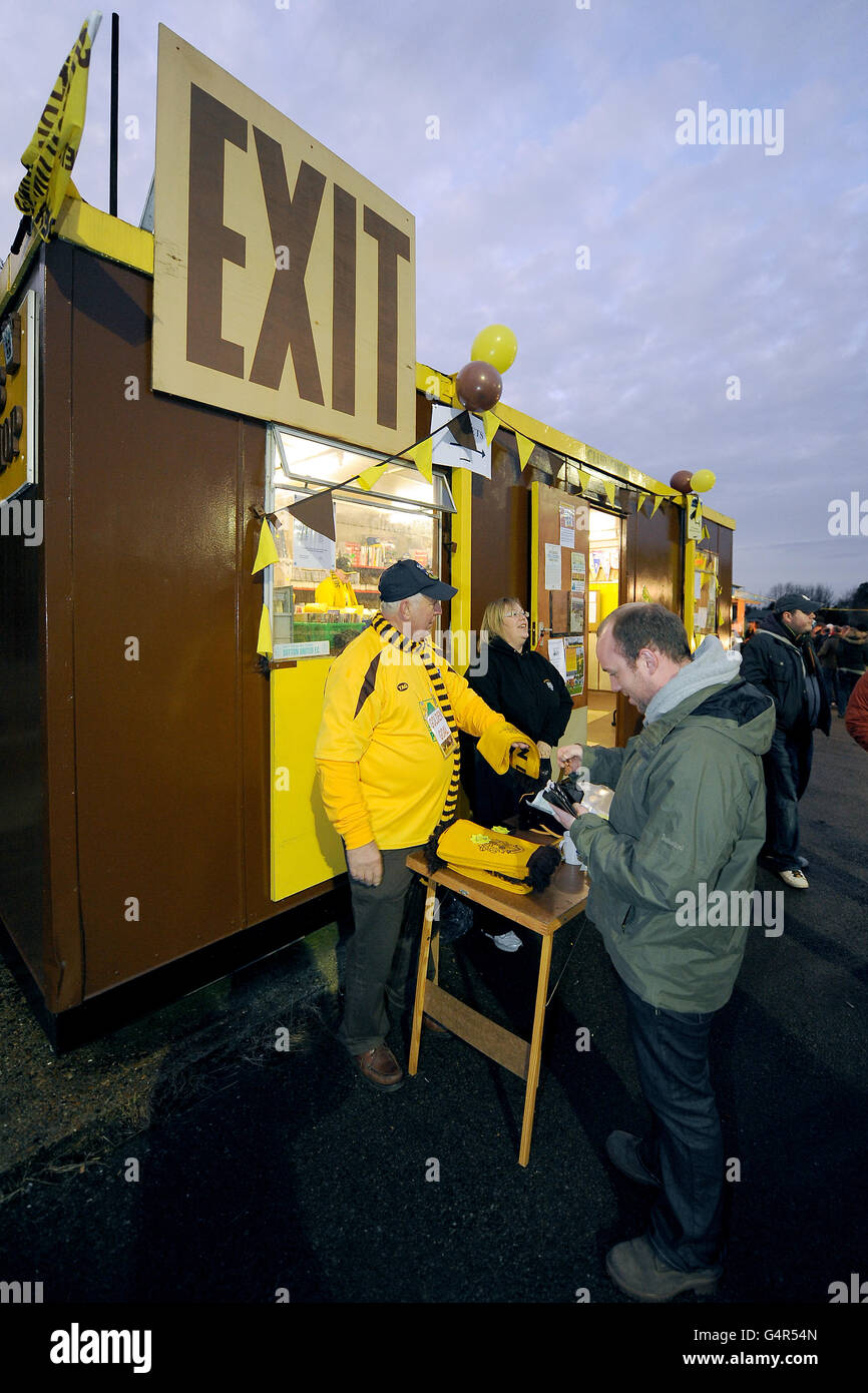 Home sutton united football club hi-res stock photography and images ...