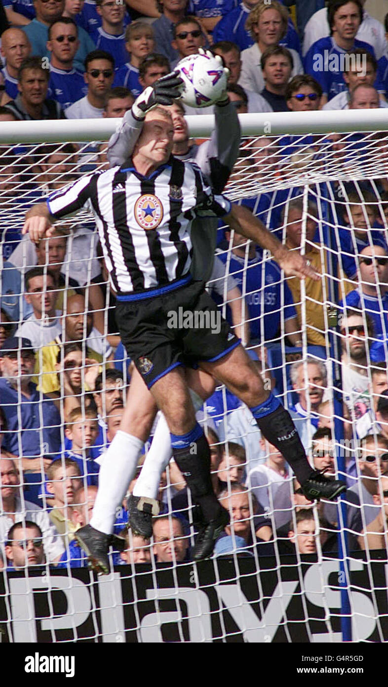 Soccer shearer goey hi-res stock photography and images - Alamy