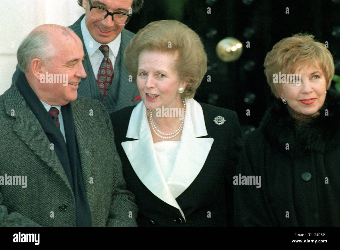 Thatcher gorbachev wife raisa soviet hi-res stock photography and ...