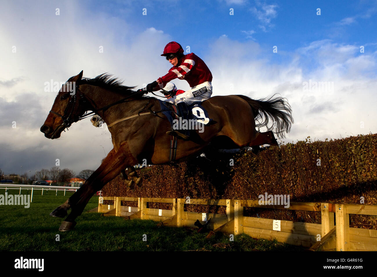 Horse Racing - The Victor Chandler Christmas National Hunt Meeting ...