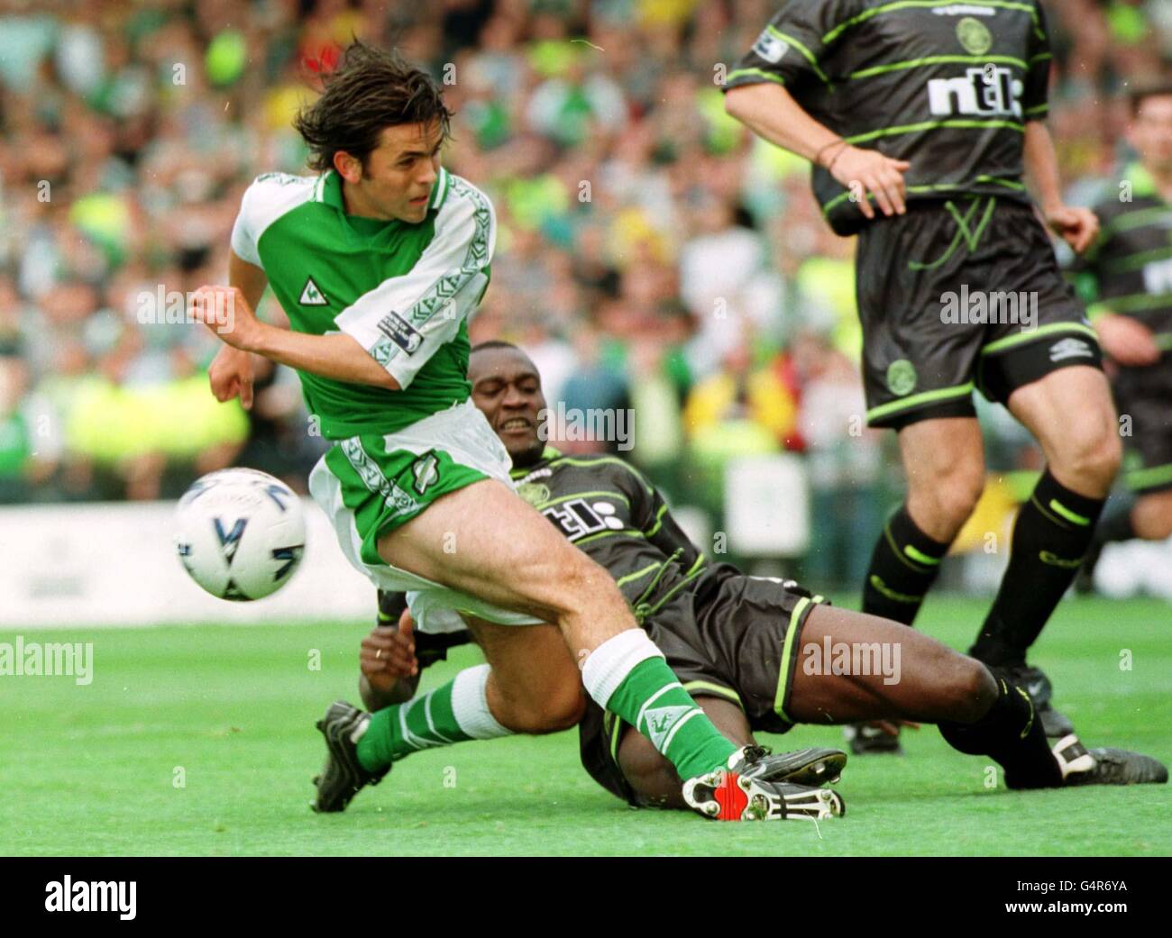 S 2 25 0 hi-res stock photography and images - Alamy