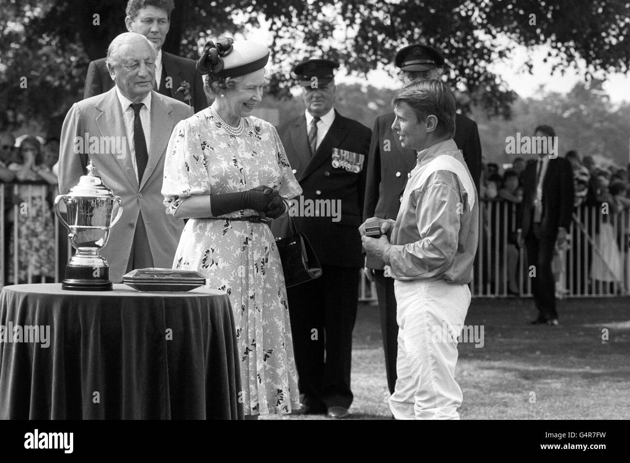Horse racing george vi and queen elizabeth diamond stakes ascot Black ...