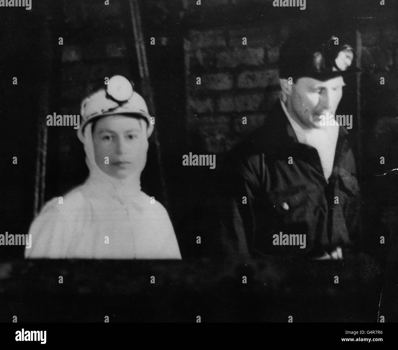 Queen elizabeth ii at rothes colliery hi-res stock photography and ...