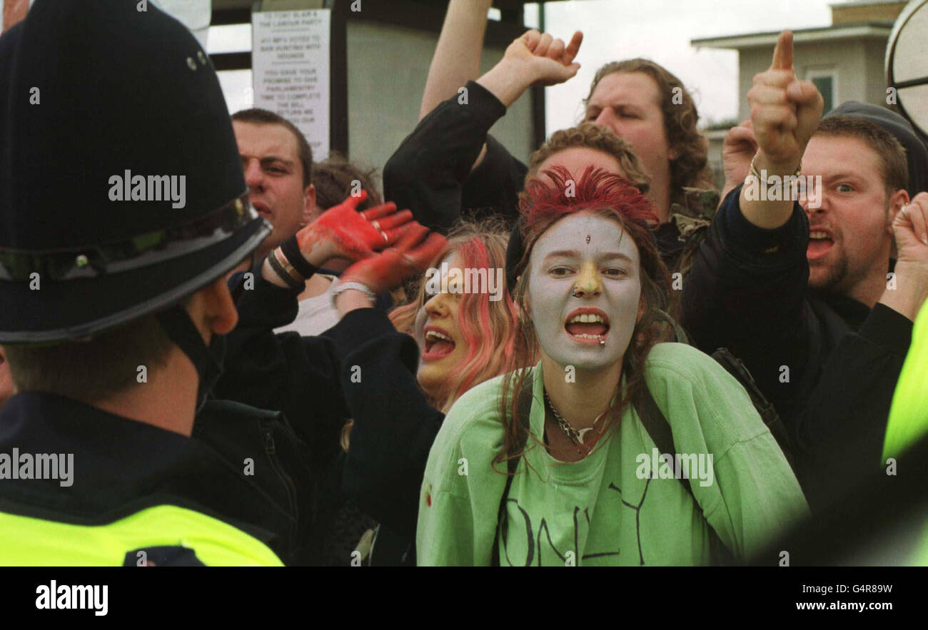 Anti blood sports protest hi-res stock photography and images - Alamy