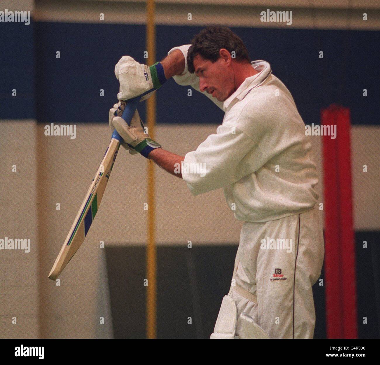 Richard hadlee using a new padded glove frame 21 hi-res stock ...